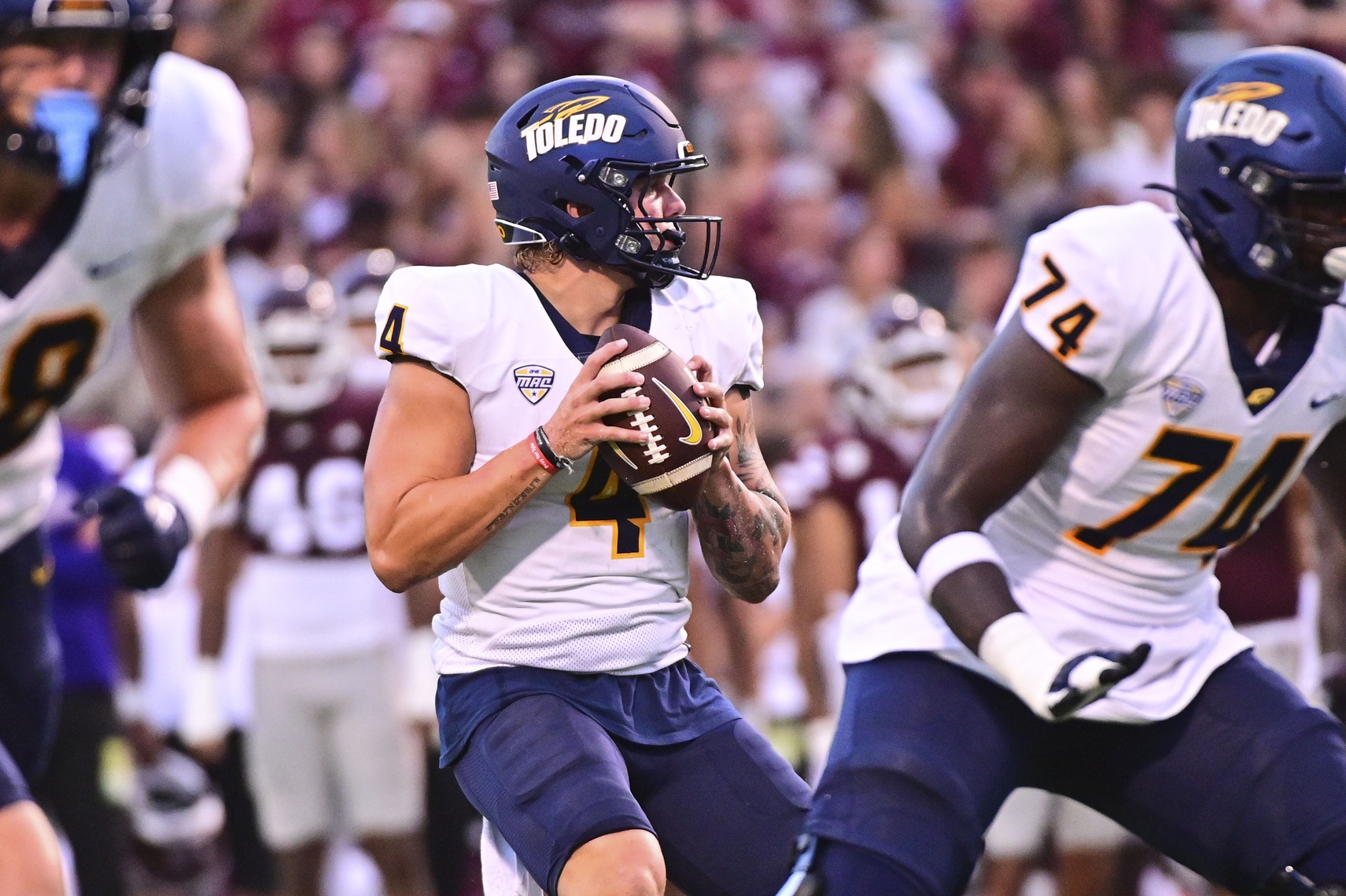 Toledo vs. Akron Prediction: Week 14 College Football Picks - VSiN