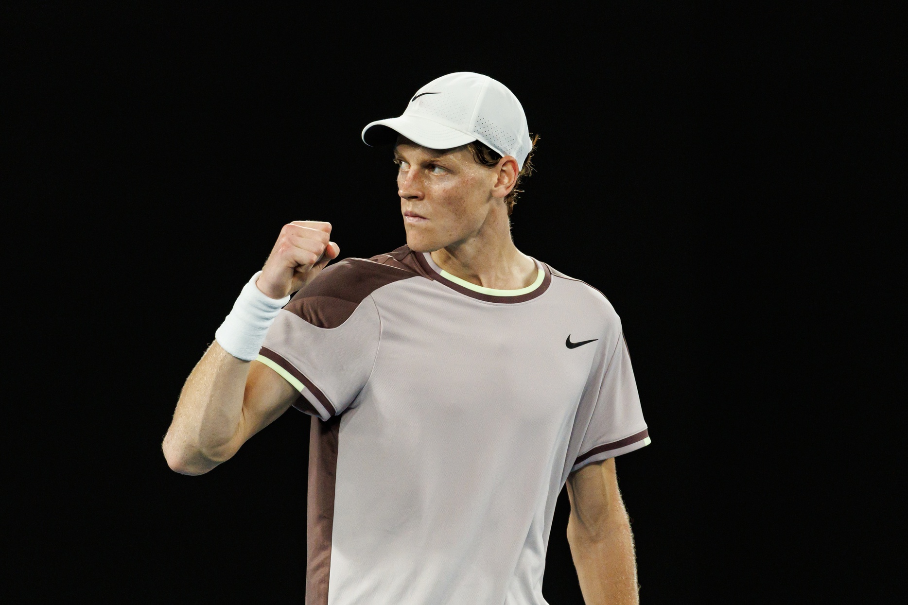 2025 Australian Open Odds: Men's Betting Preview, Favorites and Players ...