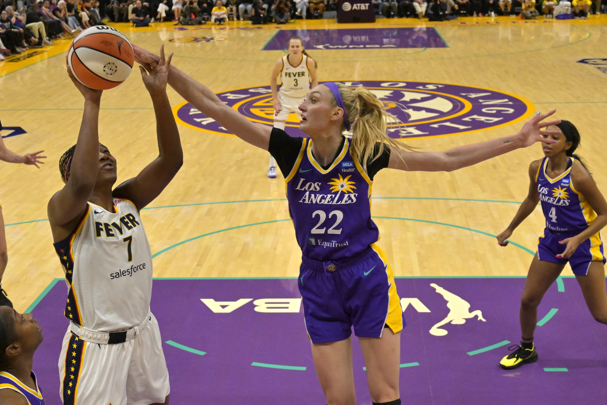 WNBA Picks, Odds, and Previews for August 12 - VSiN
