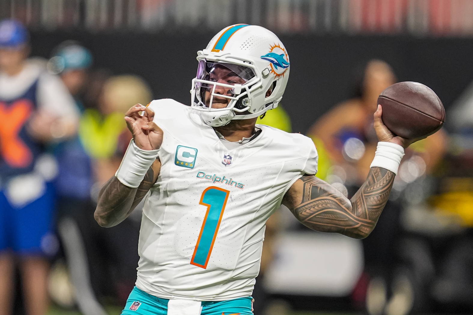 Ravens vs. Dolphins Picks: VSiN Experts Bet TNF Week 9 - VSiN