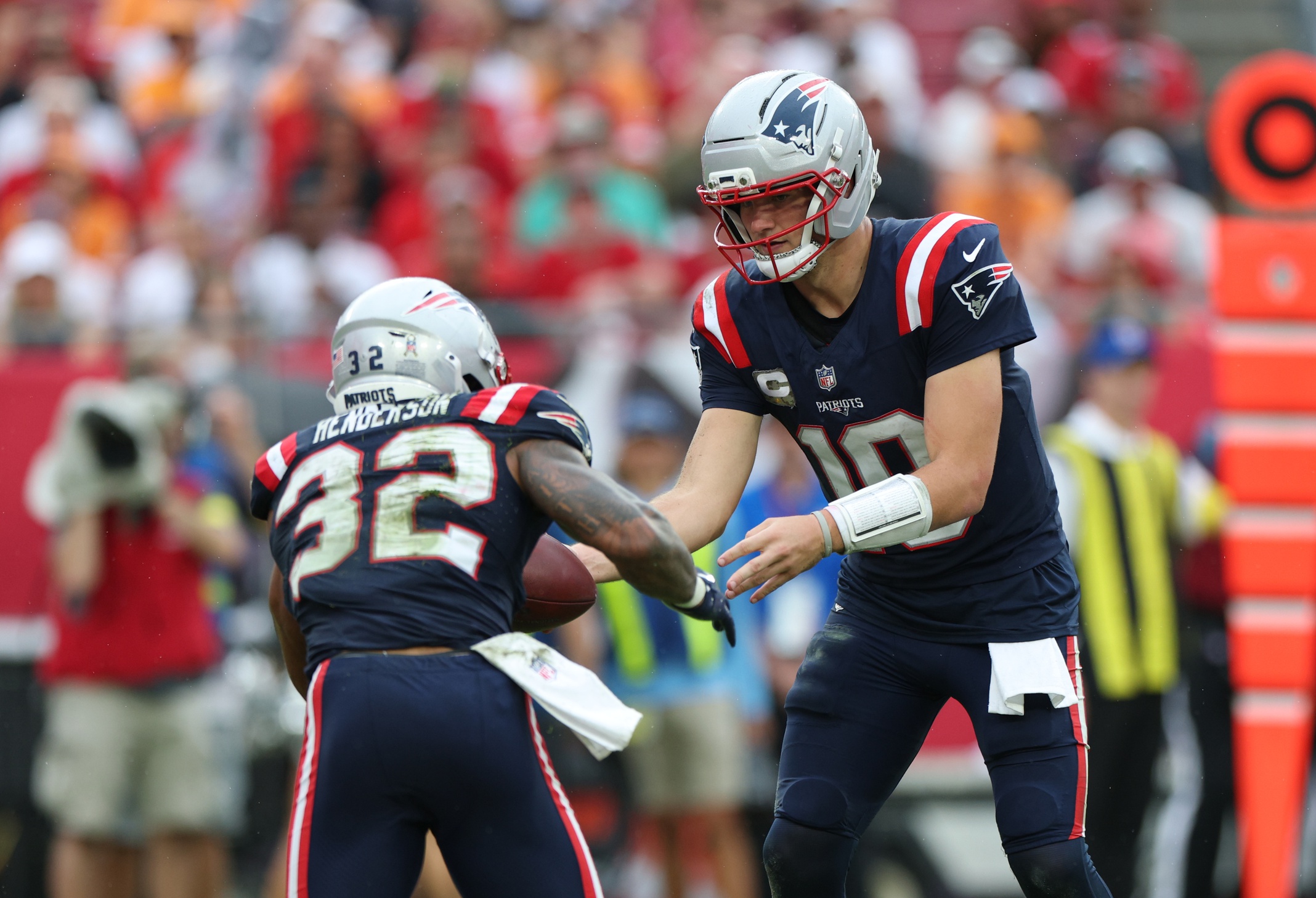 NFL Top Plays Based on Betting Splits, Power Ratings and Trends - Week 11