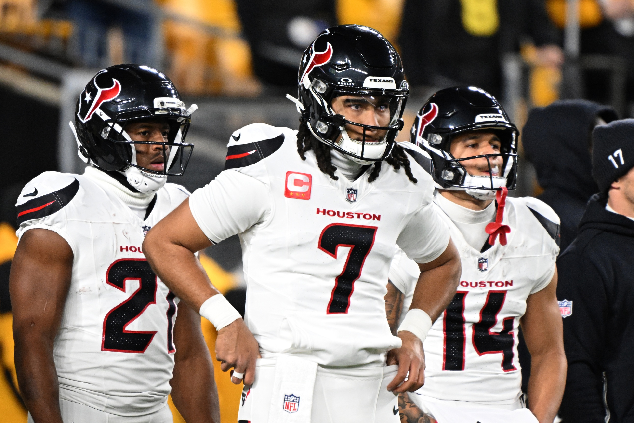 Divisional Round Weekend NFL Betting Splits Systems Update - VSiN